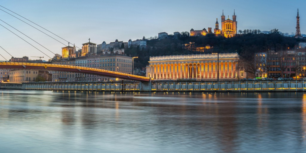 Vliegticket Amsterdam - Lyon | Zoek en boek goedkope vliegtickets